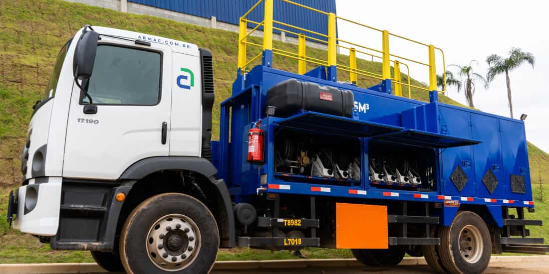 Caminhão comboio: funcionamento, diferenciais e aplicações - Armac