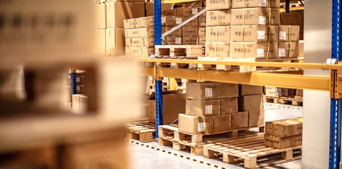 Overhang em paletes: o que é e como minimizá-lo? - Armac